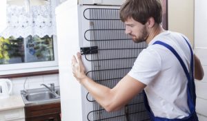 Puis-je transporter un frigo couché ? - Partenaire Immo